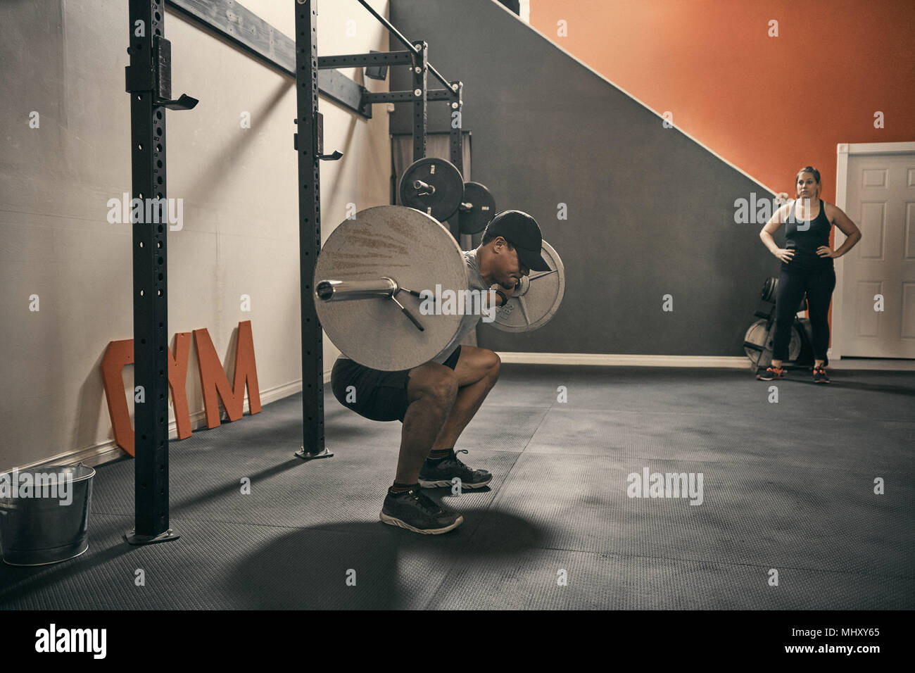 Using barbell hi-res stock photography and images - Alamy