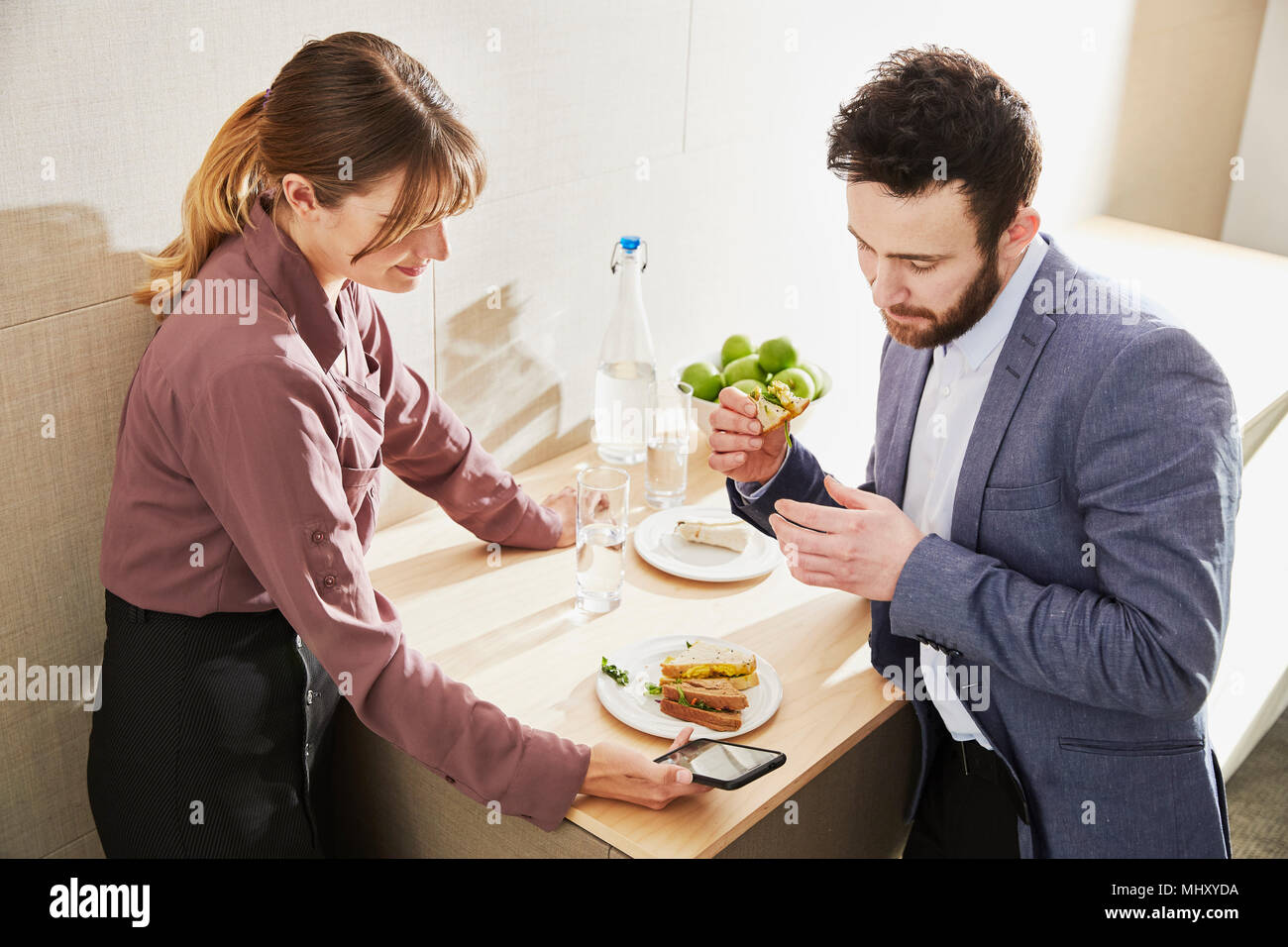 Having lunch hi-res stock photography and images - Alamy