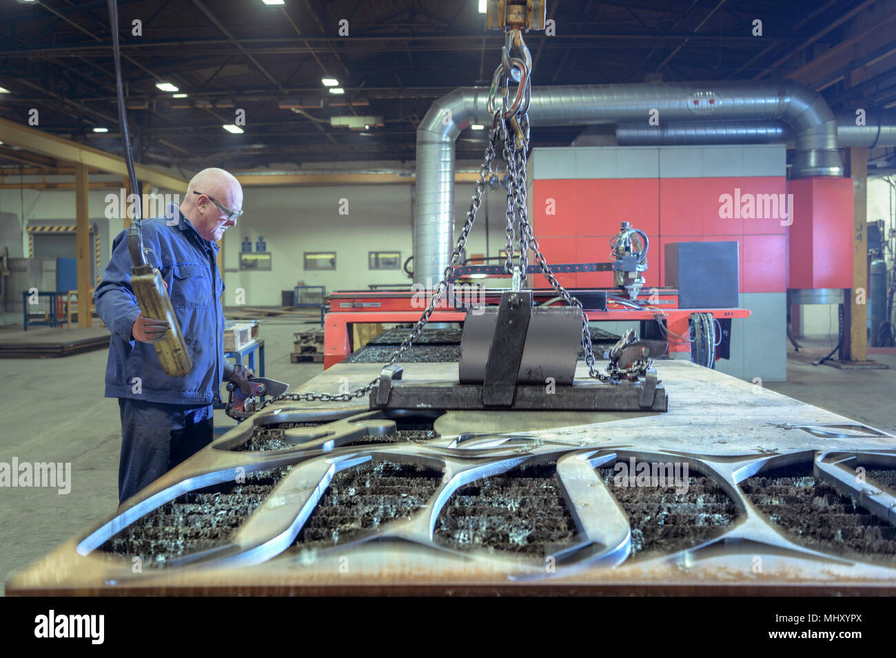 Plasma cutter hi-res stock photography and images - Alamy
