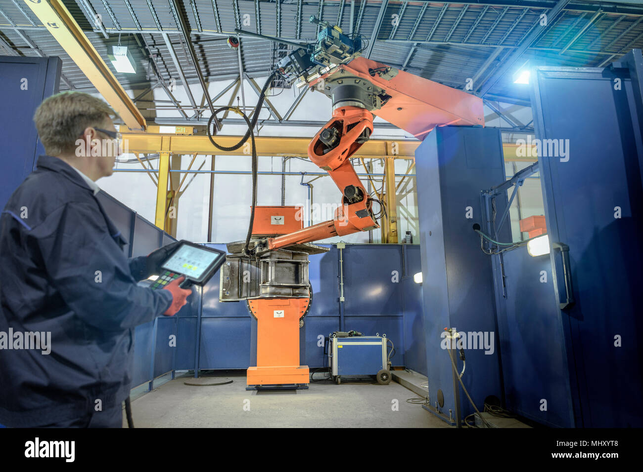 One controller hi-res stock photography and images - Alamy