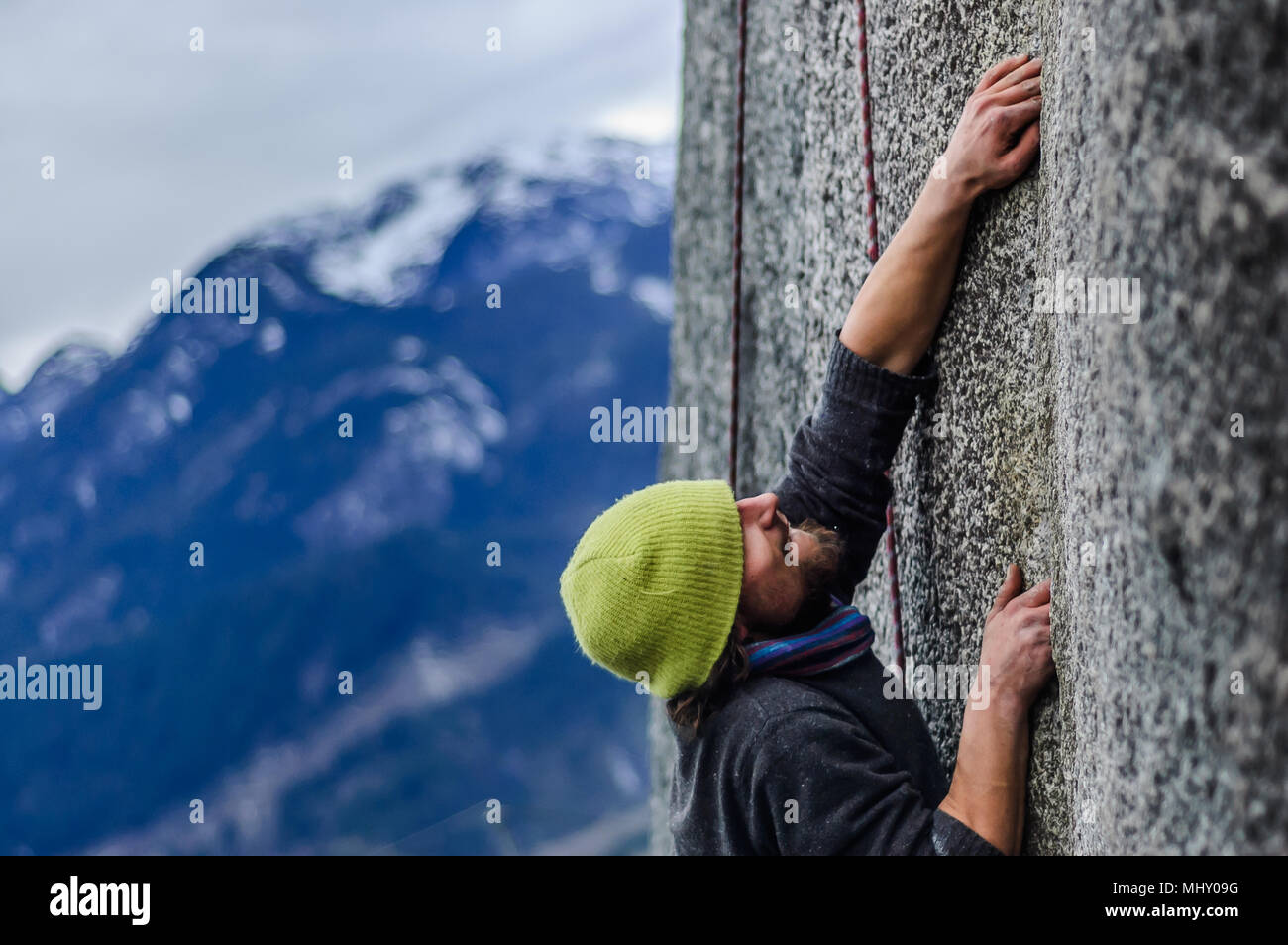 Man trad climbing at the chief hi-res stock photography and images - Alamy