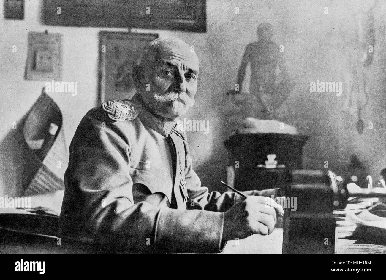 King peter serbia front first hi-res stock photography and images - Alamy