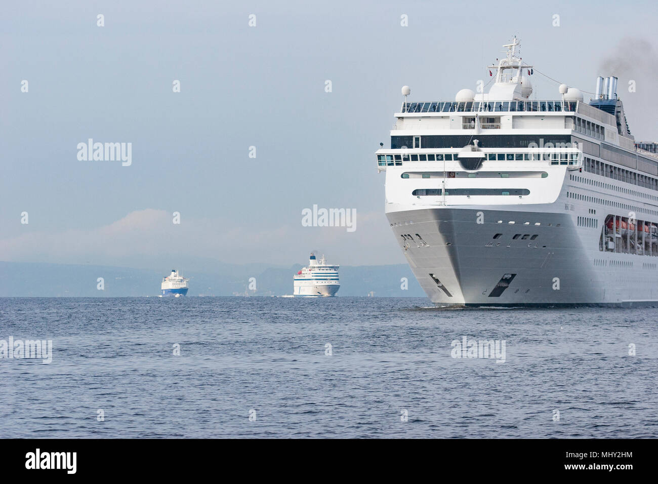 Container Schifffahrt High Resolution Stock Photography and Images - Alamy