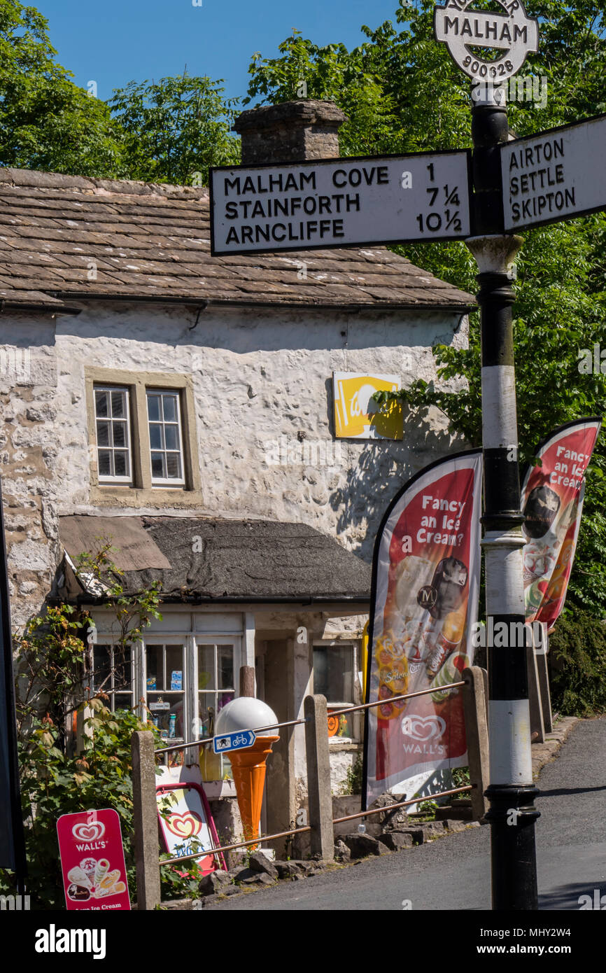 Malham Craven North Yorkshire England Stock Photo - Alamy