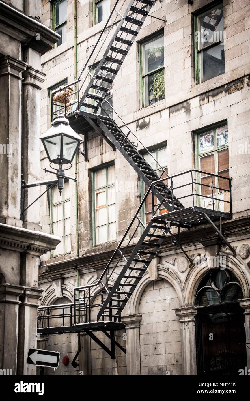 Black metal fire escape hi-res stock photography and images - Alamy