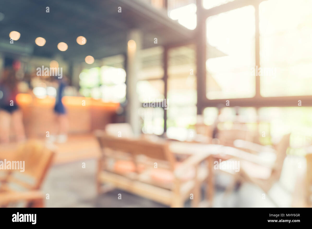 Blurred background : Customer at coffee shop blur background with bokeh ...