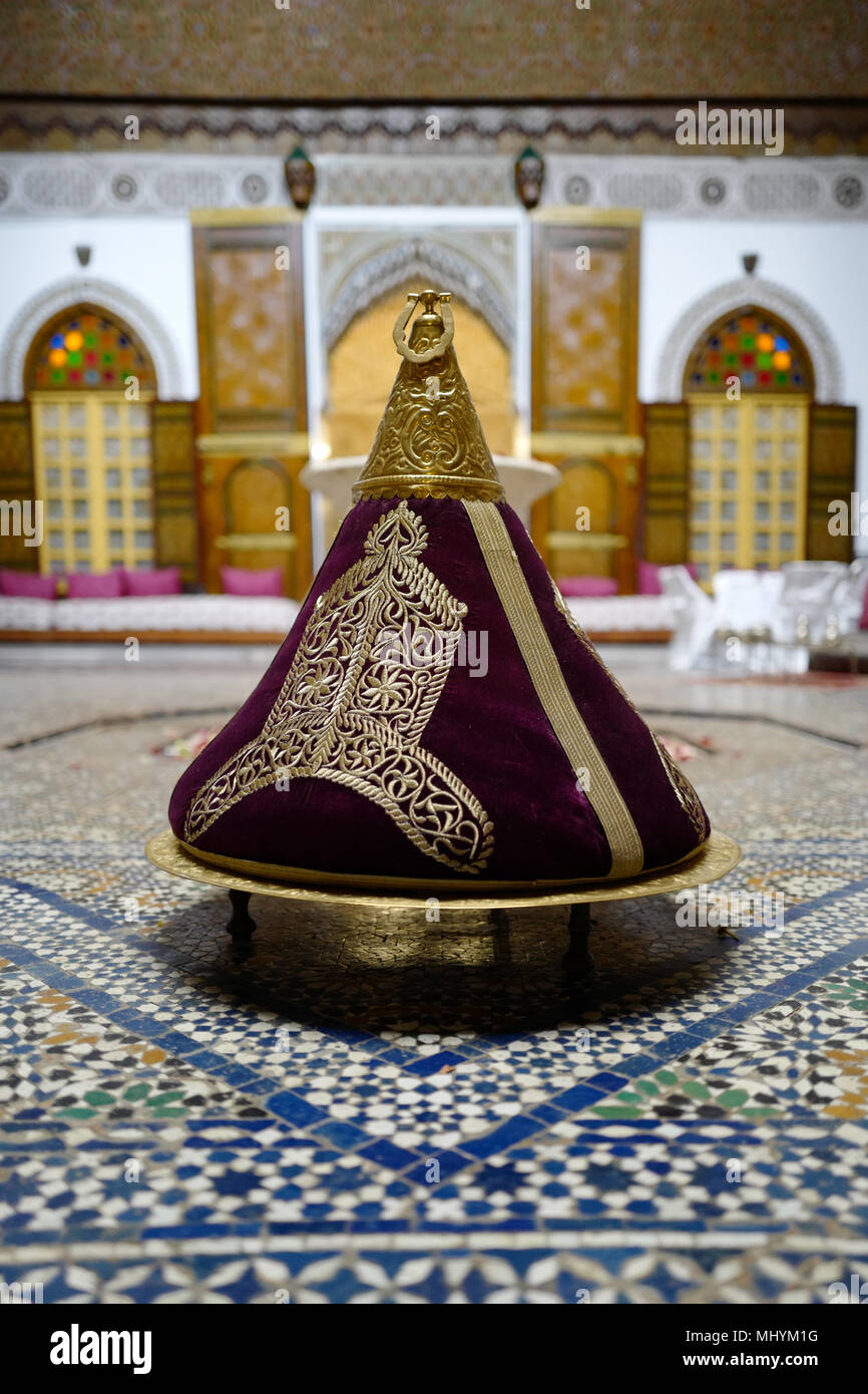 Islamic traditional decoration Stock Photo - Alamy