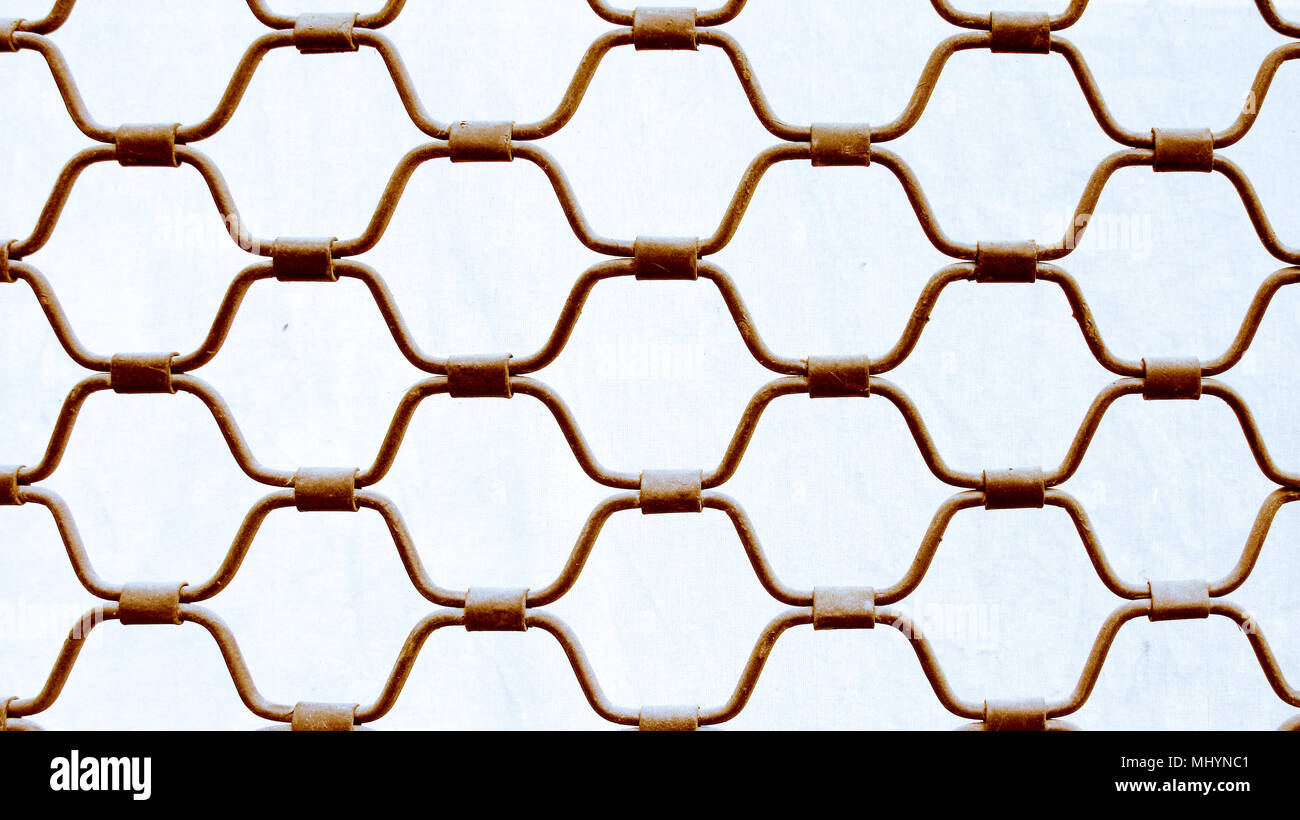 Chain link fence Stock Photo - Alamy