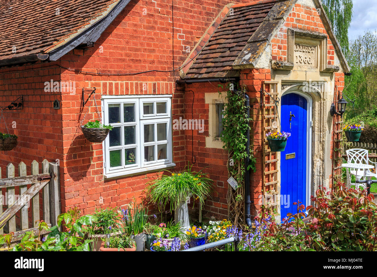 Hertfordshire best kept village sign hi-res stock photography and ...