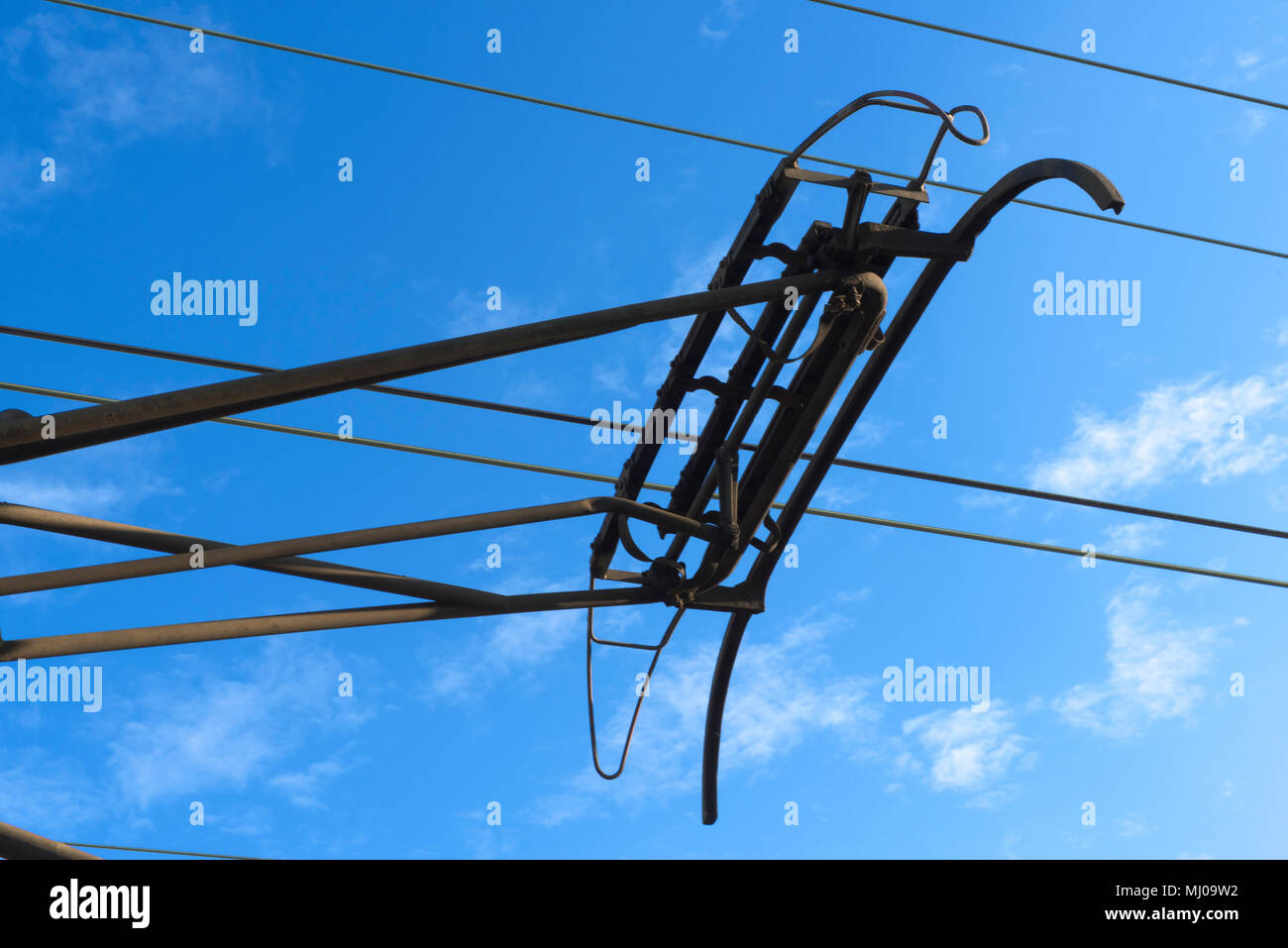 Overhead electric power supply traction contact strips and pantograph ...