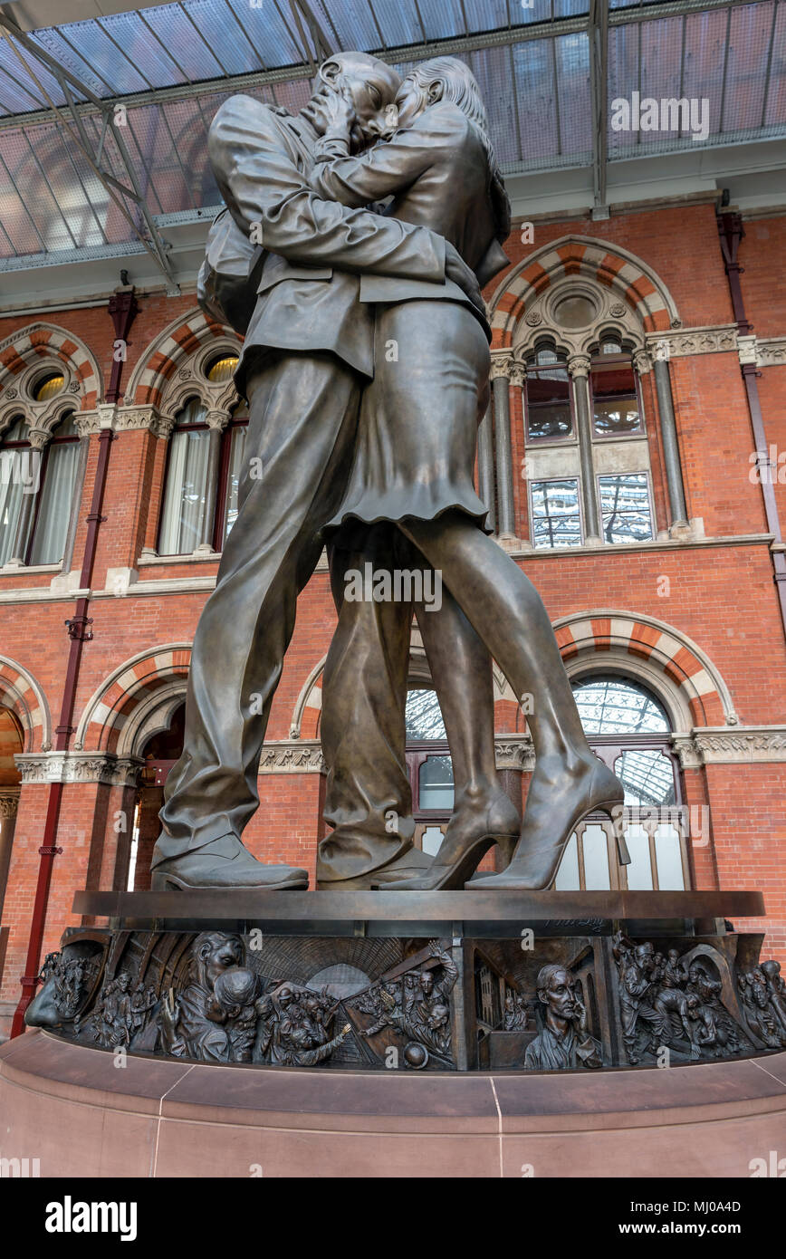 Lovers meeting place hi-res stock photography and images - Alamy