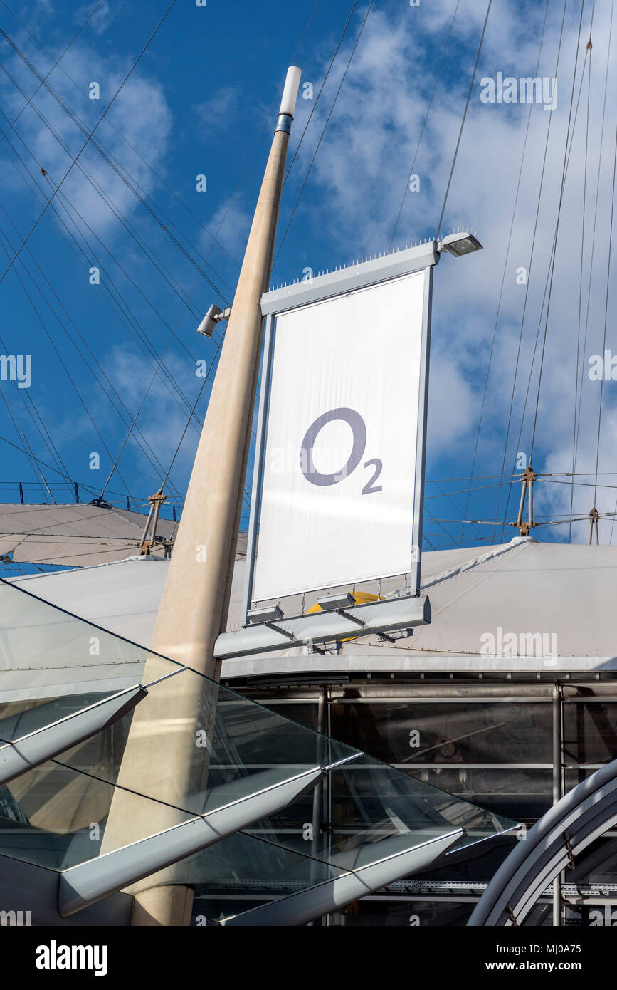 The o2 greenwich logo hi-res stock photography and images - Alamy