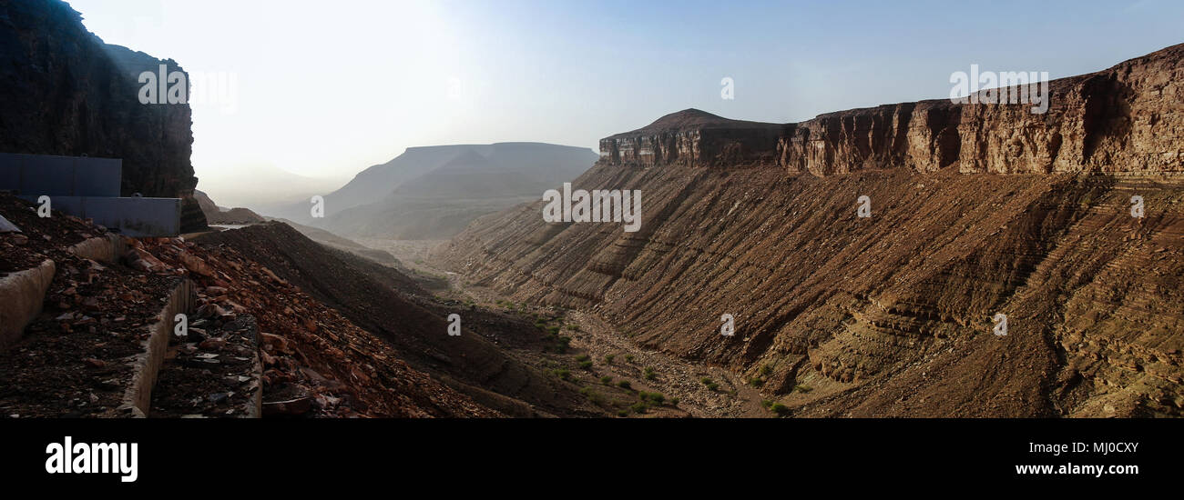 Panorama with Adrar mountain, rocks and gorge, Mauritania Stock Photo ...