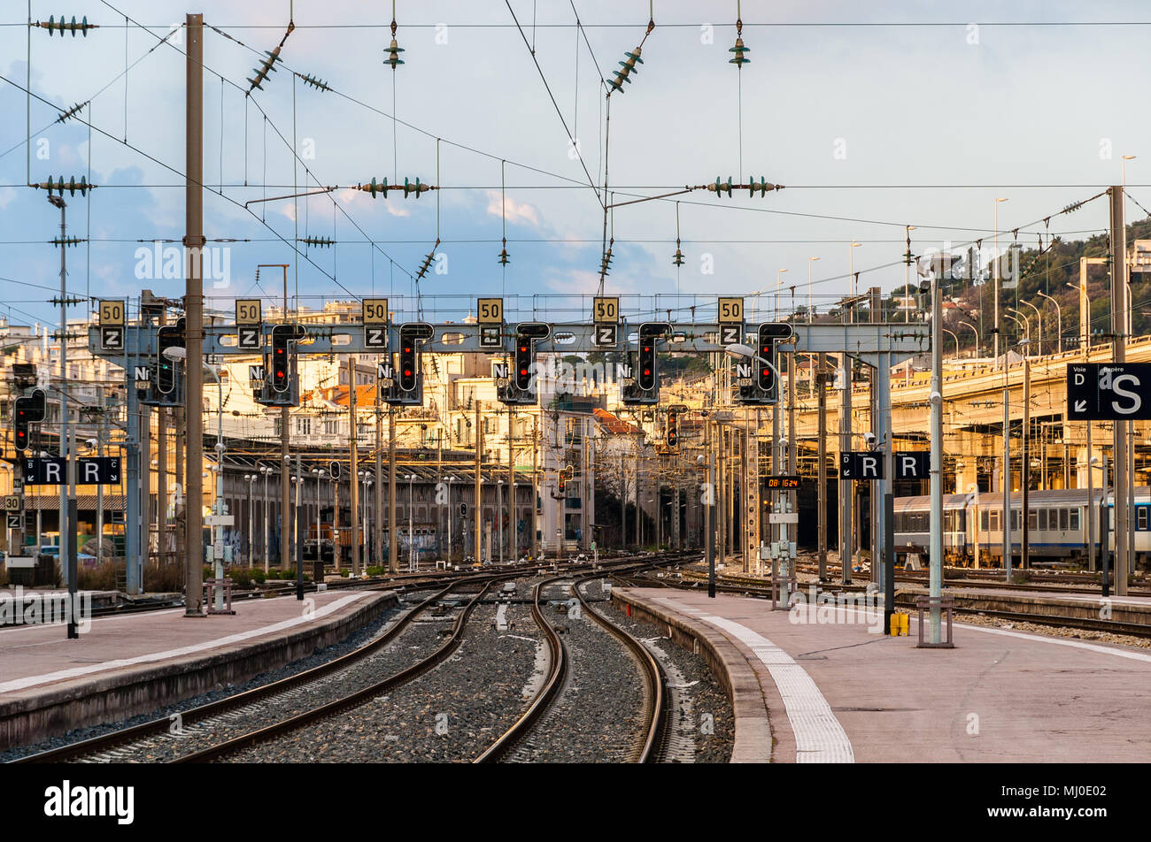 Nice ville railway station hi-res stock photography and images - Alamy