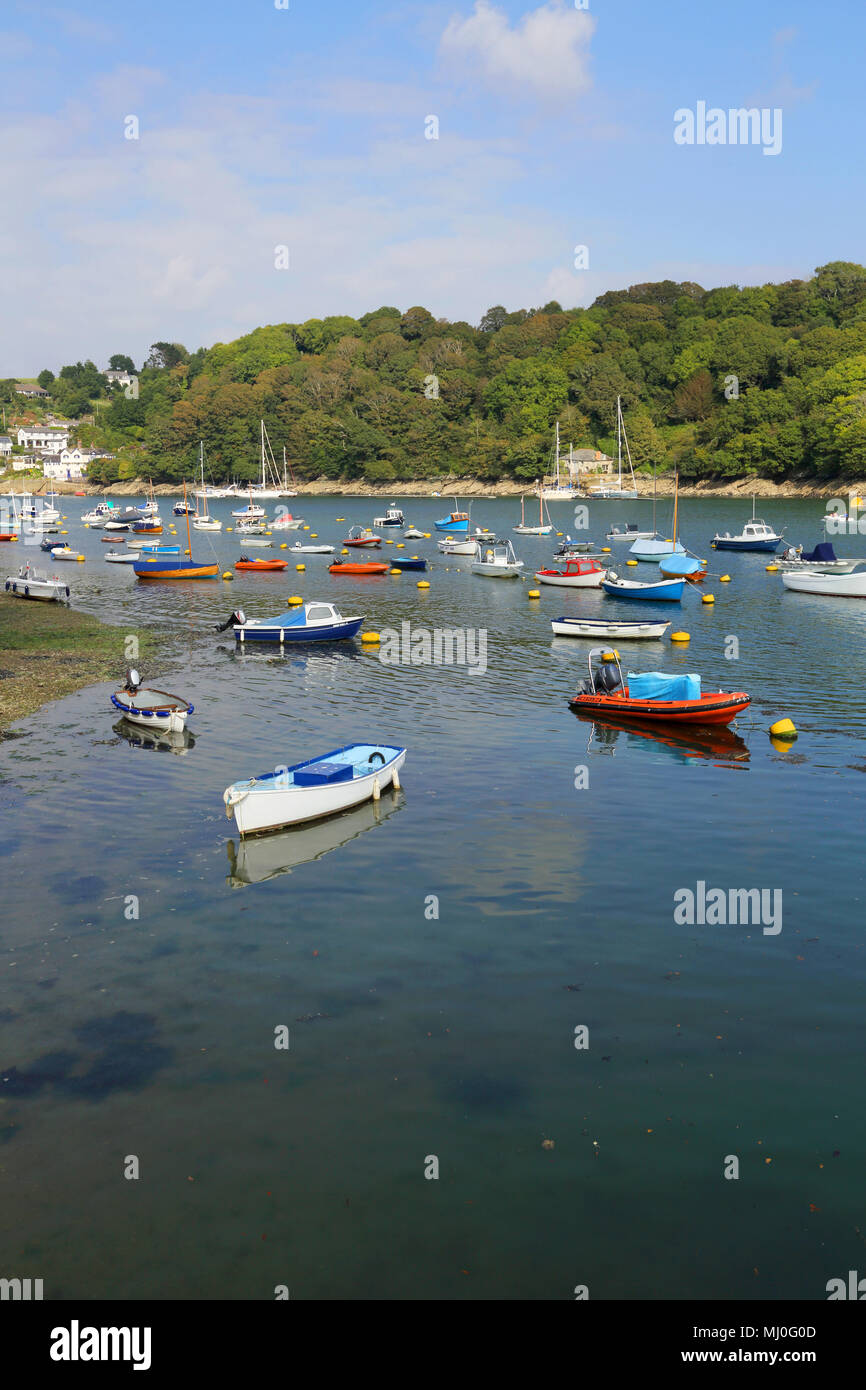 Fowey seafront hi-res stock photography and images - Alamy