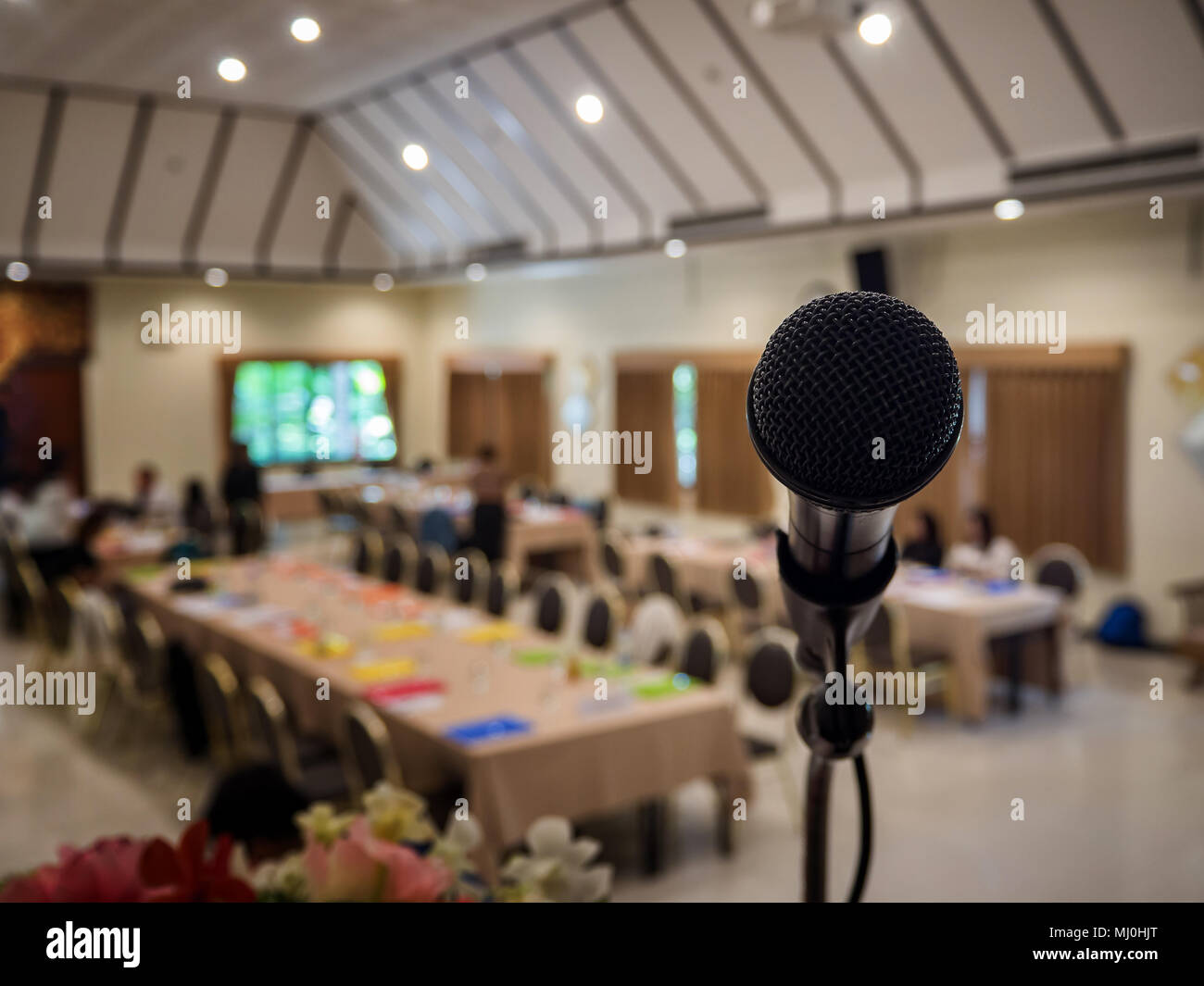 Mike close up in room hi-res stock photography and images - Alamy