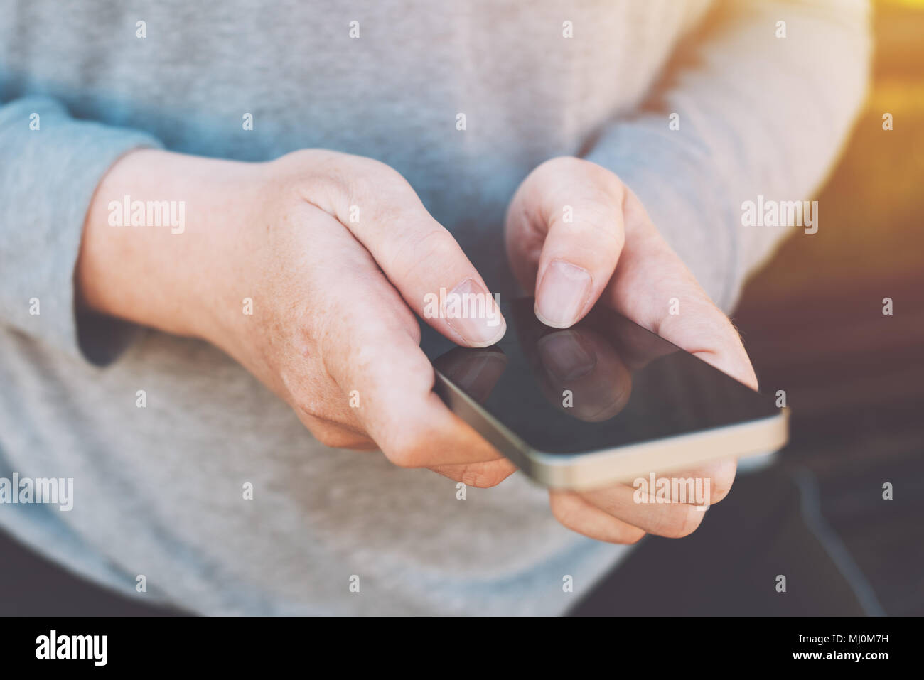 Tapping fingers hi-res stock photography and images - Alamy Tapping fingers hi-res stock photography and images - Alamy