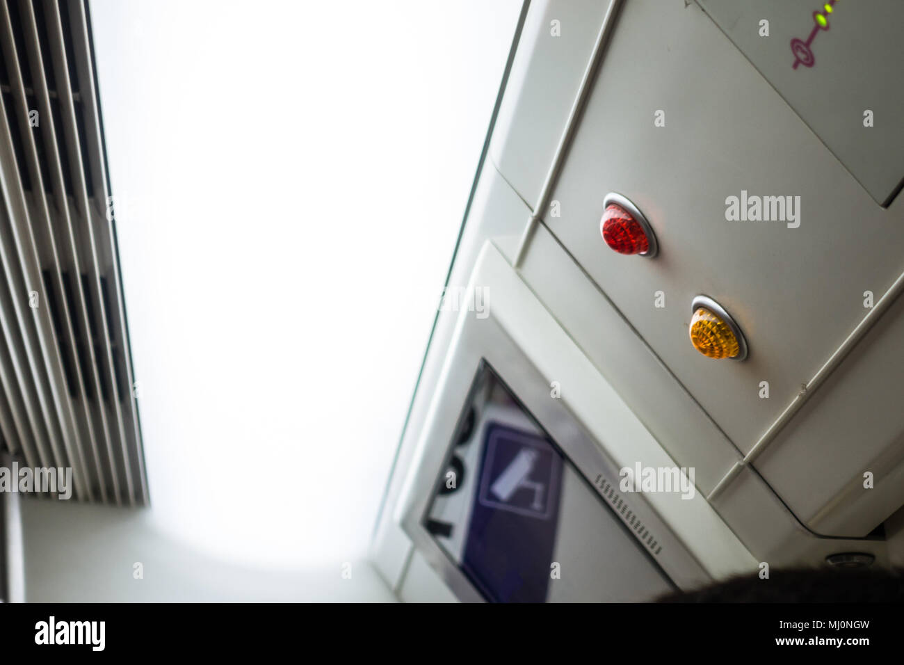 Sign prompt icon hi-res stock photography and images - Alamy