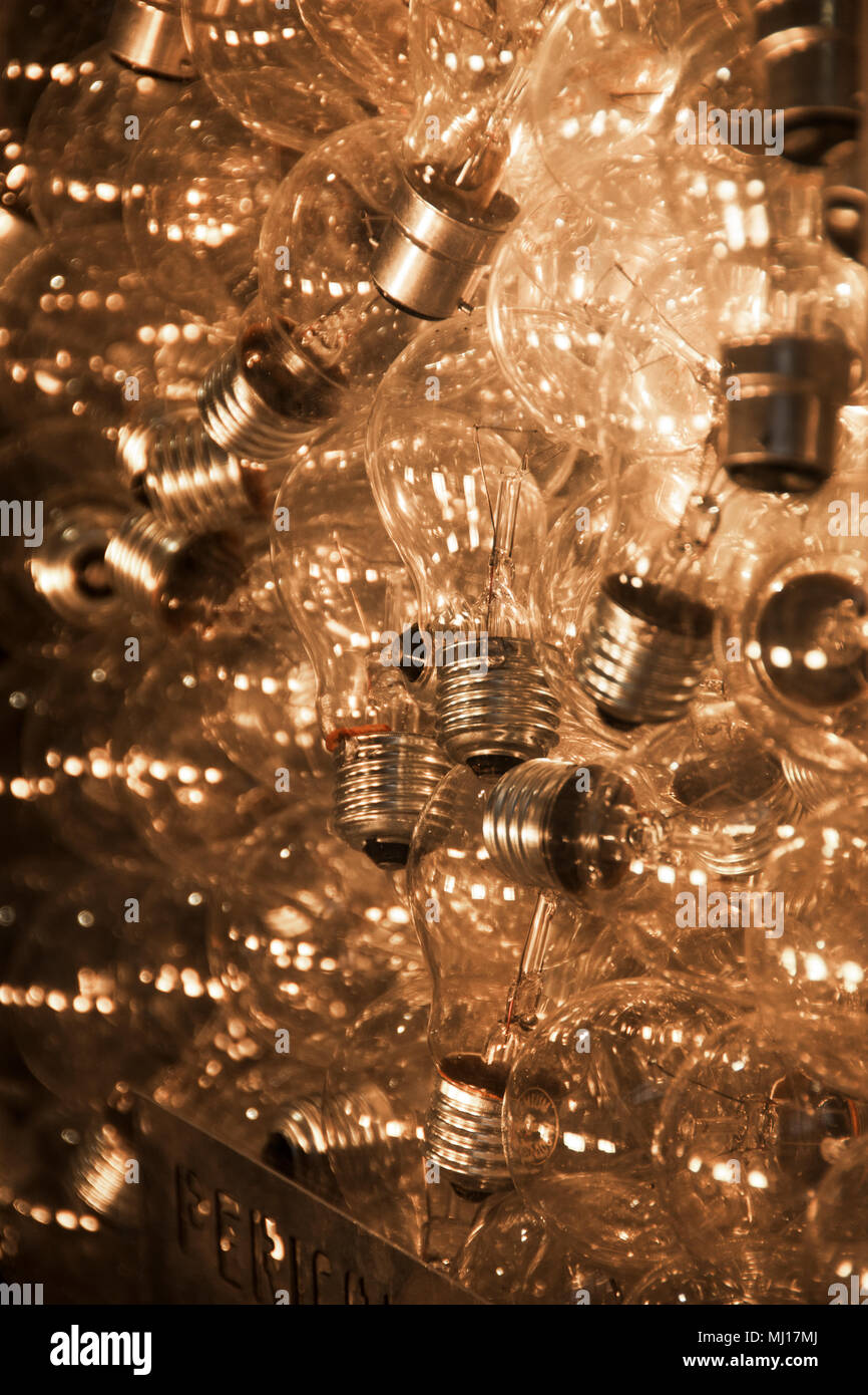 Multiple light bulbs hi-res stock photography and images - Alamy Multiple light bulbs hi-res stock photography and images - Alamy