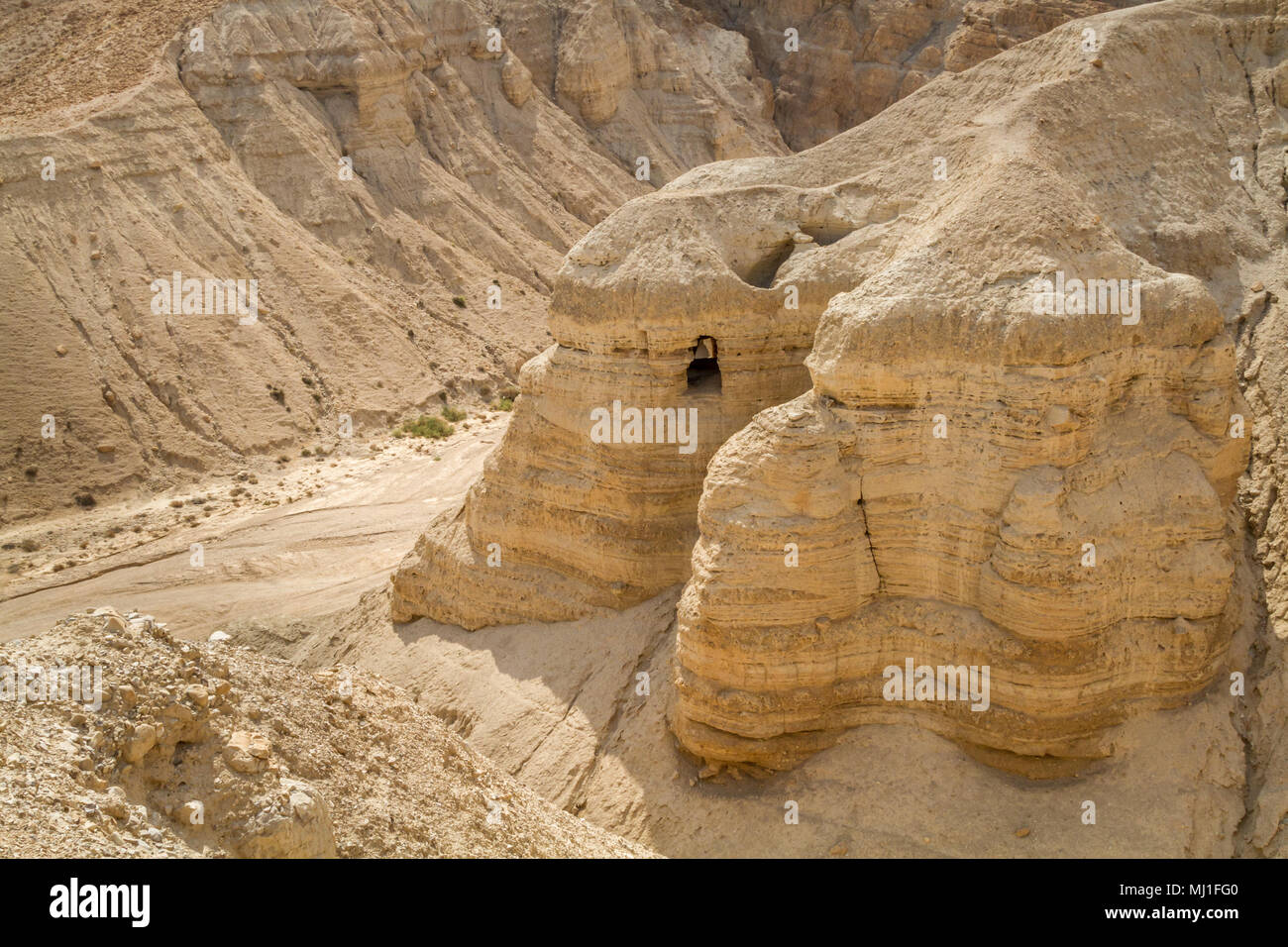 Qumran national park hi-res stock photography and images - Alamy