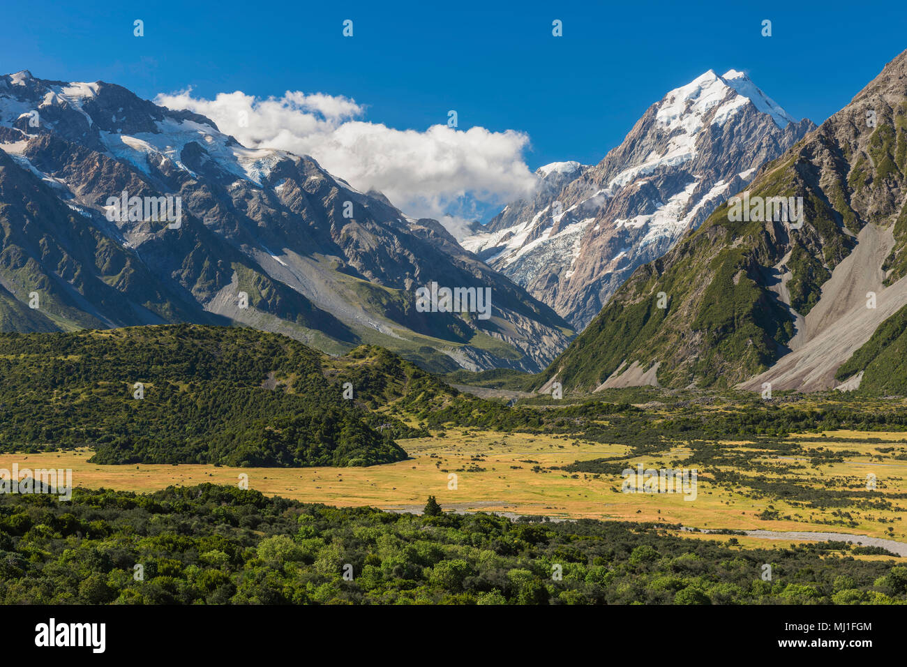 Mount Cook Village Stock Photo - Alamy