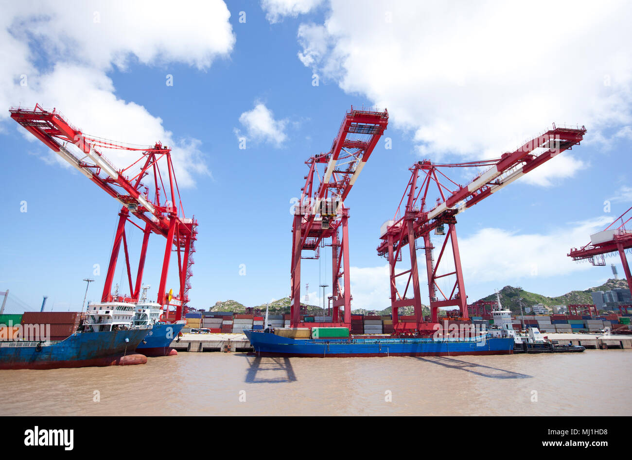 On the ocean container terminal Stock Photo - Alamy