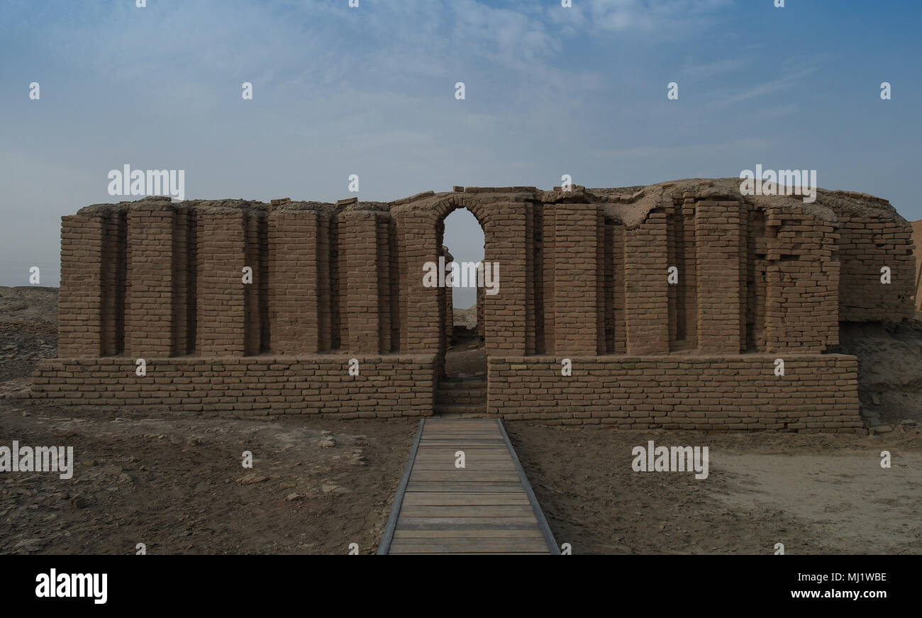 Ur ruins palace hi-res stock photography and images - Alamy