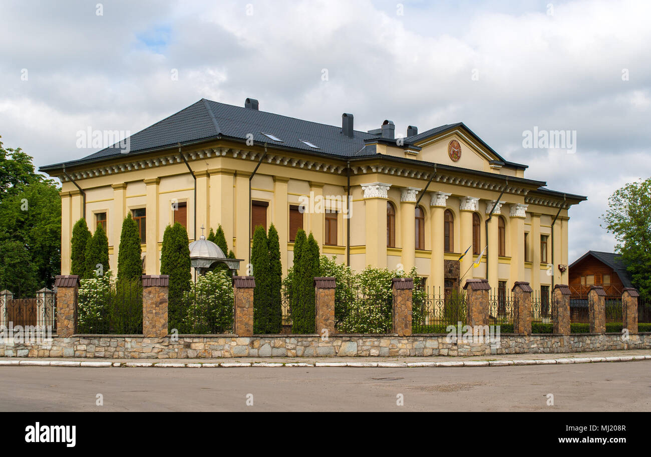 Soviet palace hi-res stock photography and images - Alamy