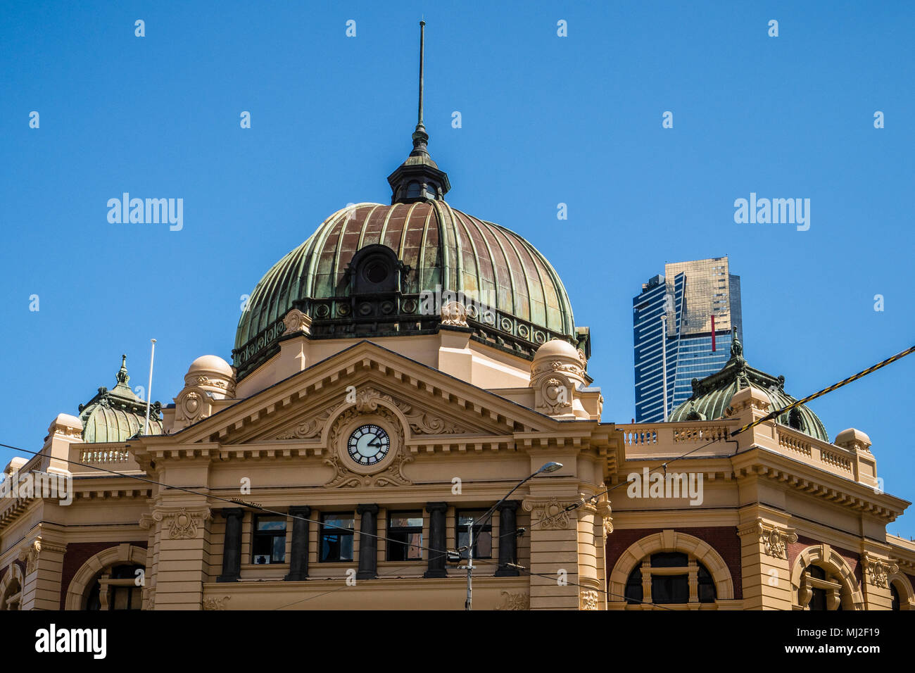 Flinders street station clock tower hi-res stock photography and images ...