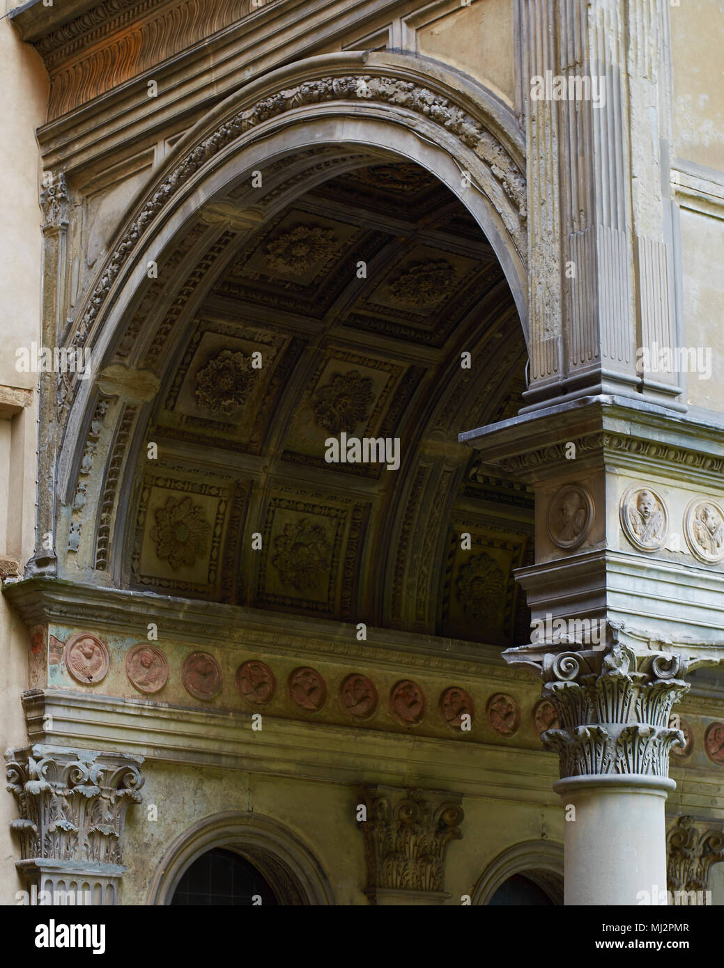Renaissance Vault and Column, Florence, Italy Stock Photo - Alamy