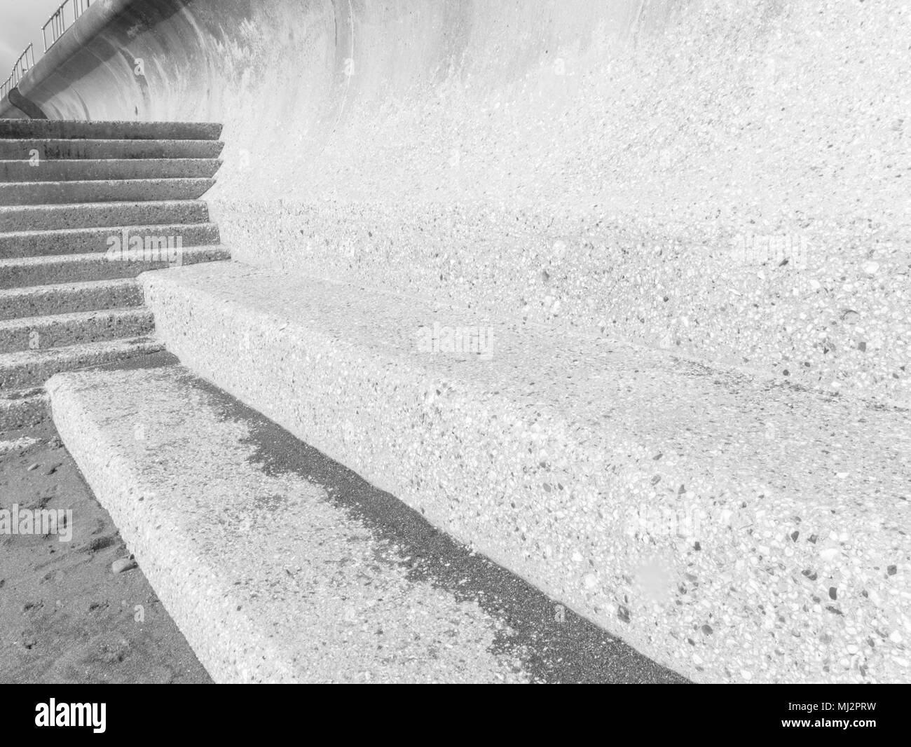 Sea wall and steps,Teignmouth Stock Photo - Alamy