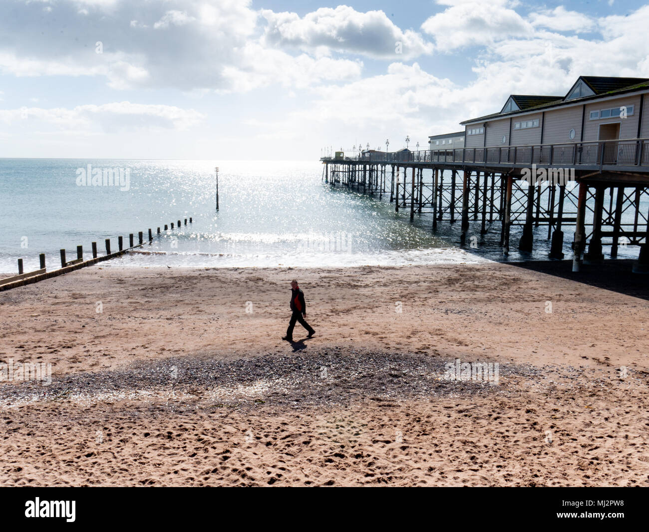 Devon pier hi-res stock photography and images - Alamy