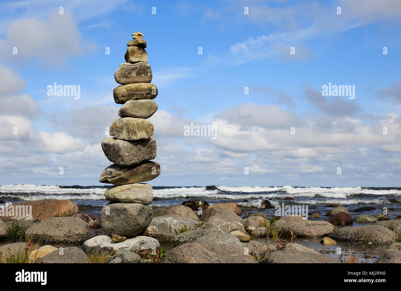 Pebble stone tower at the beach hi-res stock photography and images - Alamy