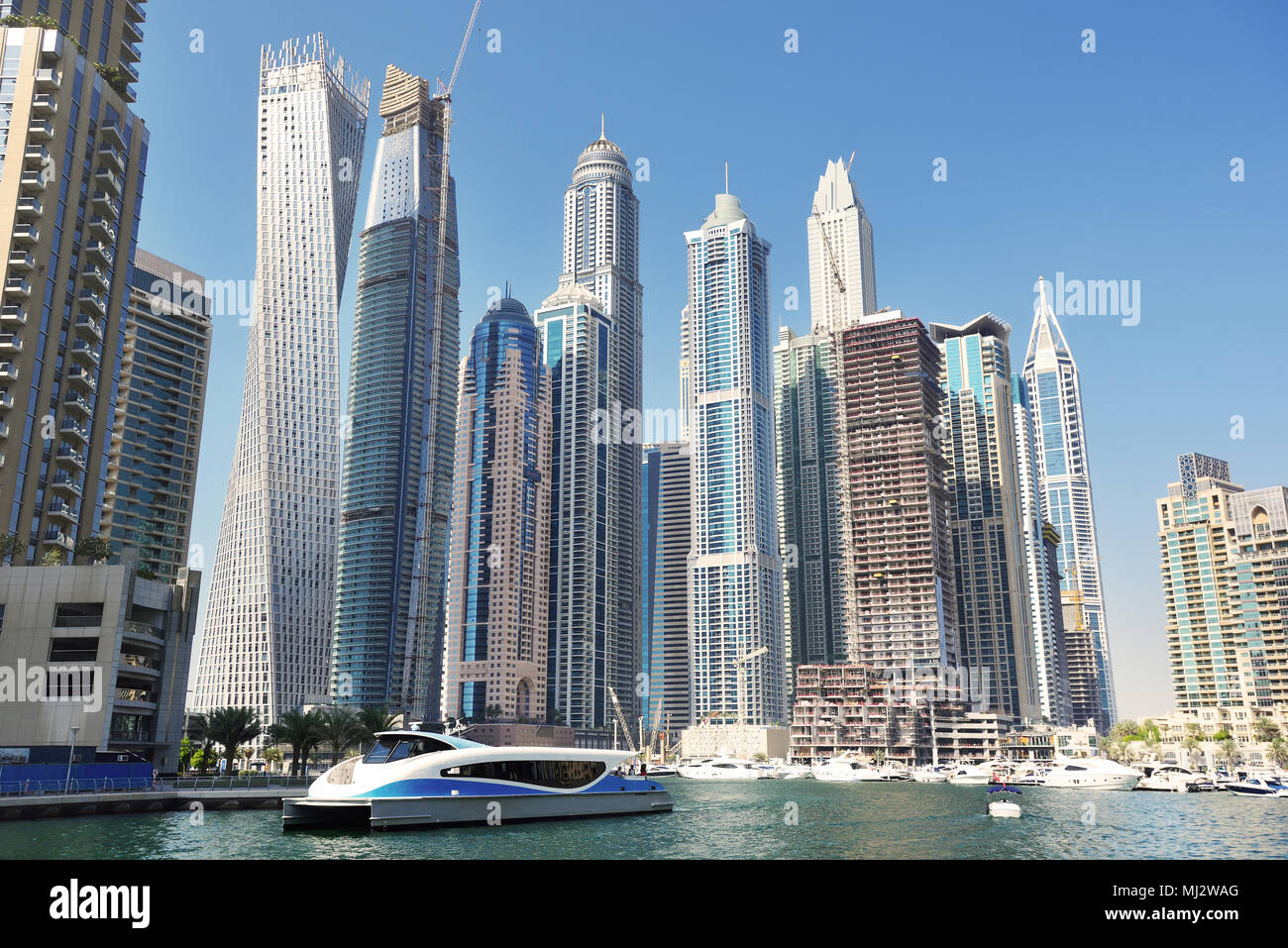 Commercial vessel dubai hi-res stock photography and images - Alamy