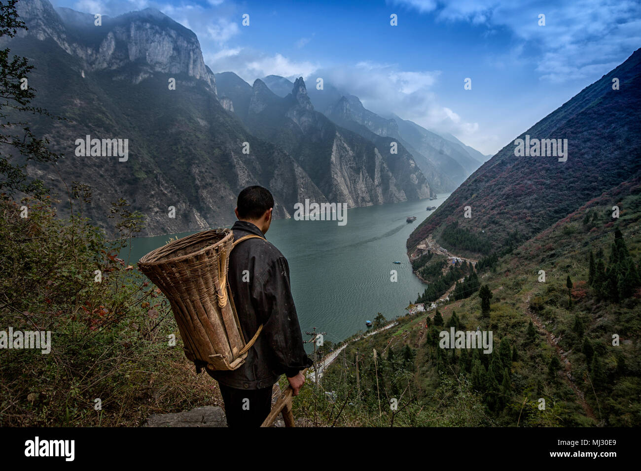 Wu gorge china hi-res stock photography and images - Alamy