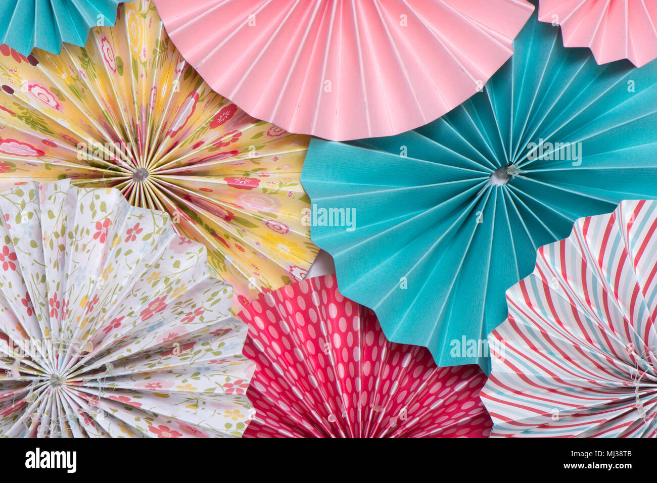 volume circles from multi-colored color paper the friend on the friend ...