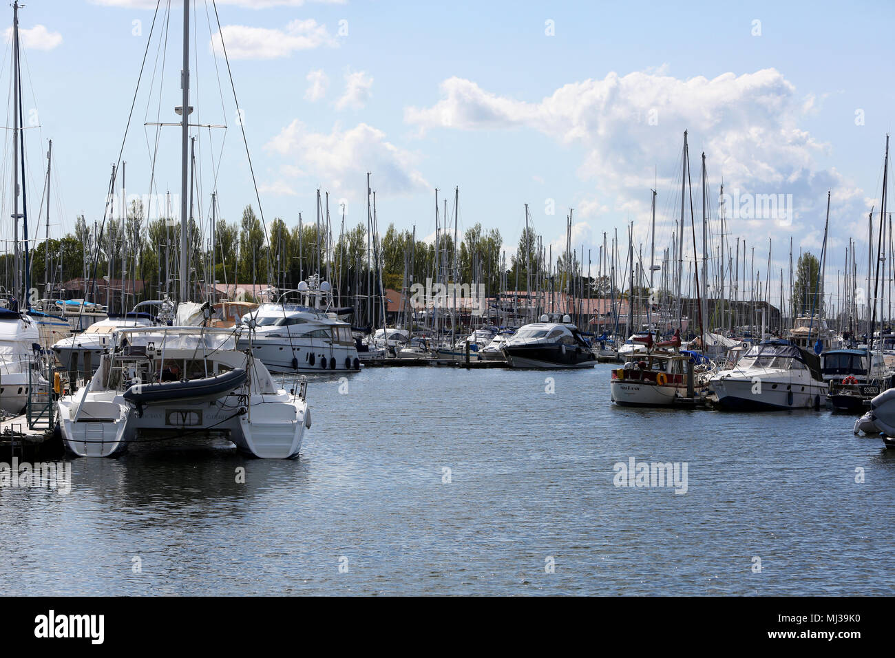 English marinas hi-res stock photography and images - Alamy