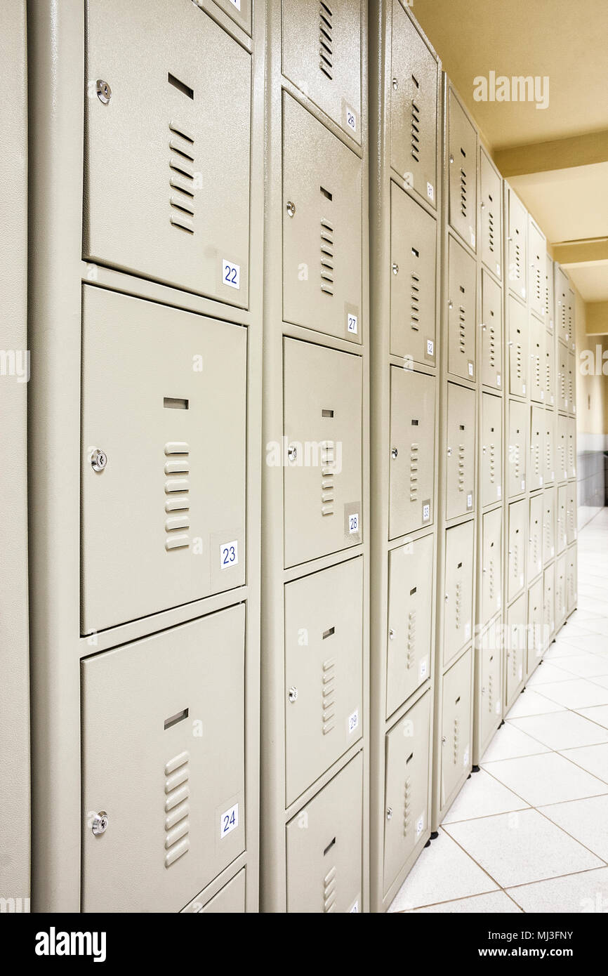 Row of lockers hi-res stock photography and images - Alamy