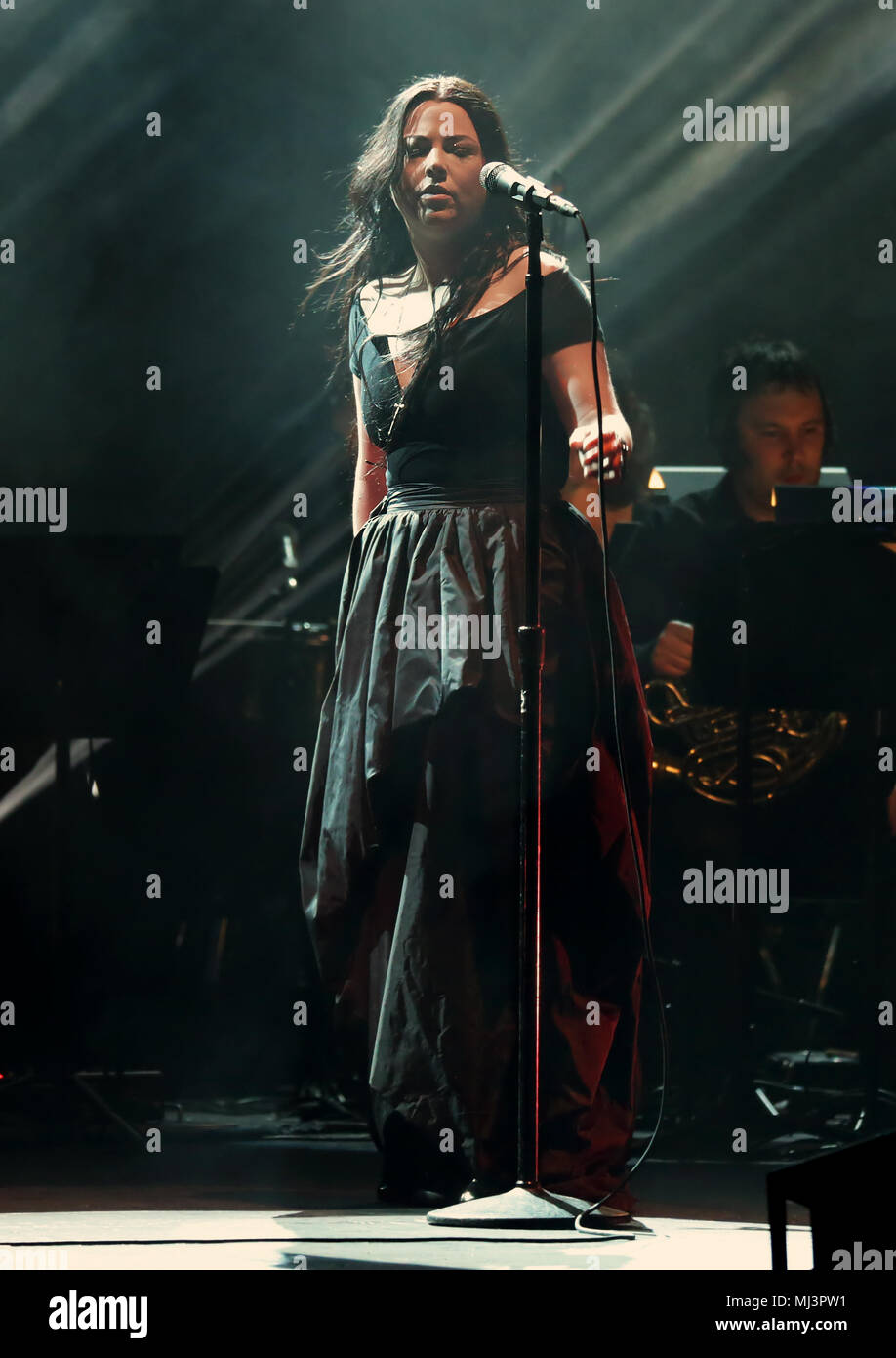 Evanescence performing live in concert at Manchester O2 Apollo ...