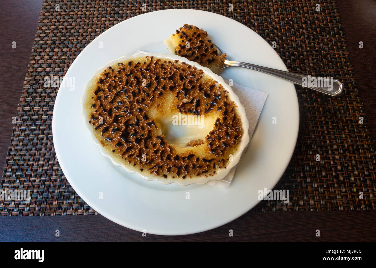 Crème Brûlée, a classic French custard dessert Stock Photo - Alamy