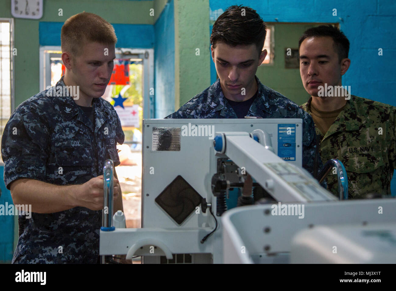 U s navy military personnel looks hi-res stock photography and images ...