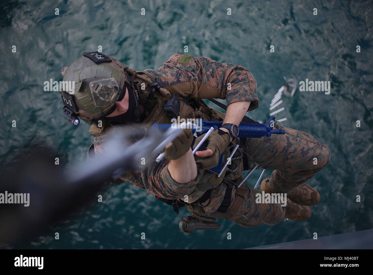 A U.S. Marine with Force Reconnaissance Company, 3rd Reconnaissance ...