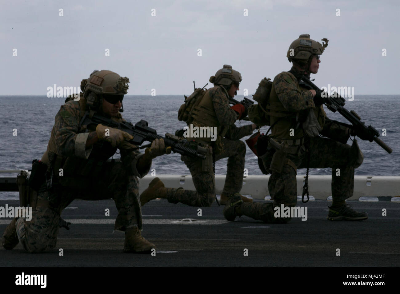 Force Reconnaissance Marines with Maritime Raid Force, 31st Marine ...