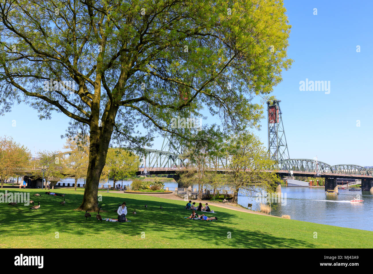Portland, Oregon, USA - April 27, 2018 : Scenery of Tom McCall ...