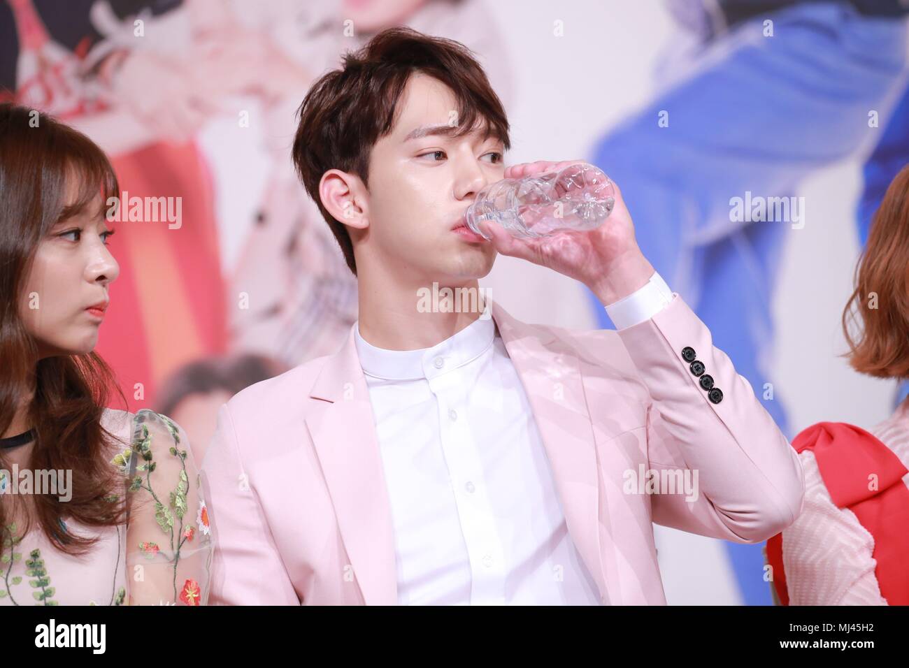 Jae sung hi-res stock photography and images - Alamy