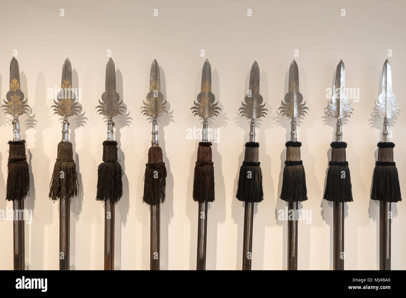 Halberds hi-res stock photography and images - Alamy