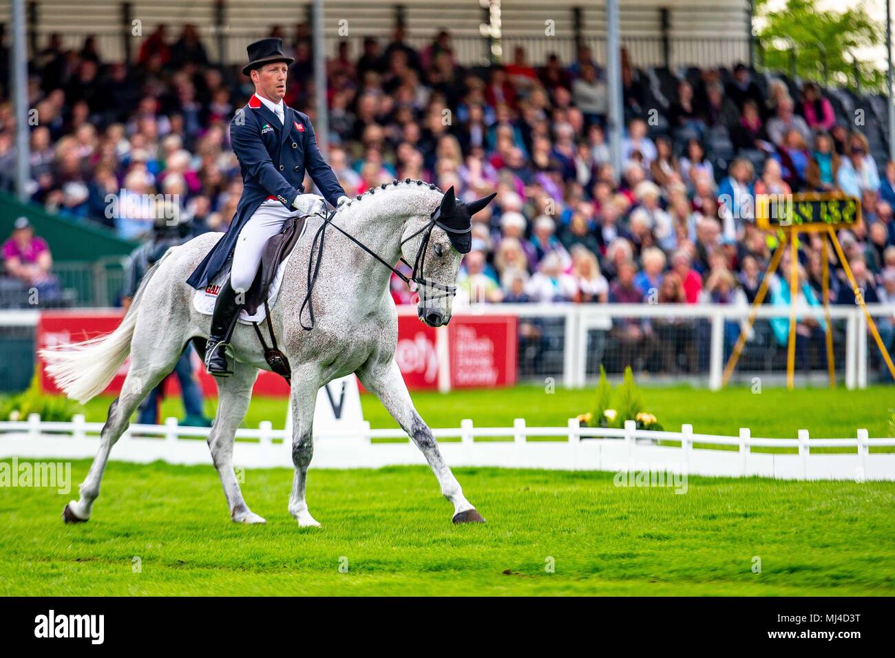 Afternoon Dressage. Oliver Townsend. Ballaghmor Class. GBR. Mitsubishi ...