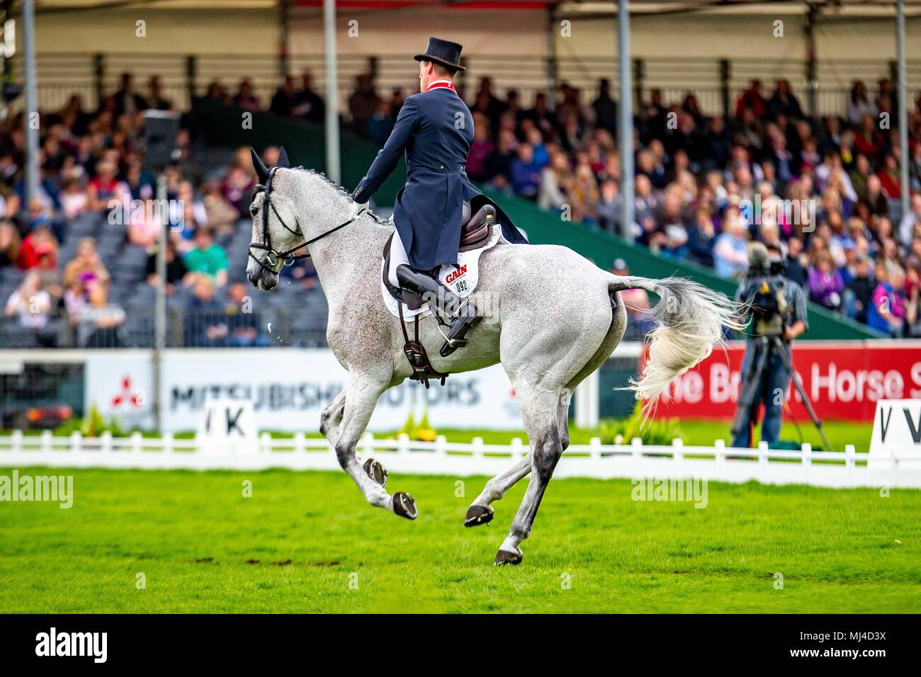 Afternoon Dressage. Oliver Townsend. Ballaghmor Class. GBR. Mitsubishi ...