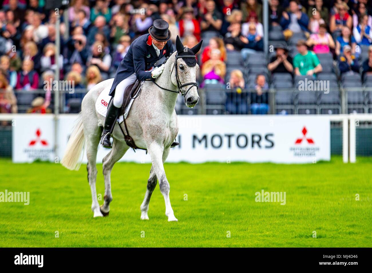 Afternoon Dressage. Oliver Townsend. Ballaghmor Class. GBR. Mitsubishi ...