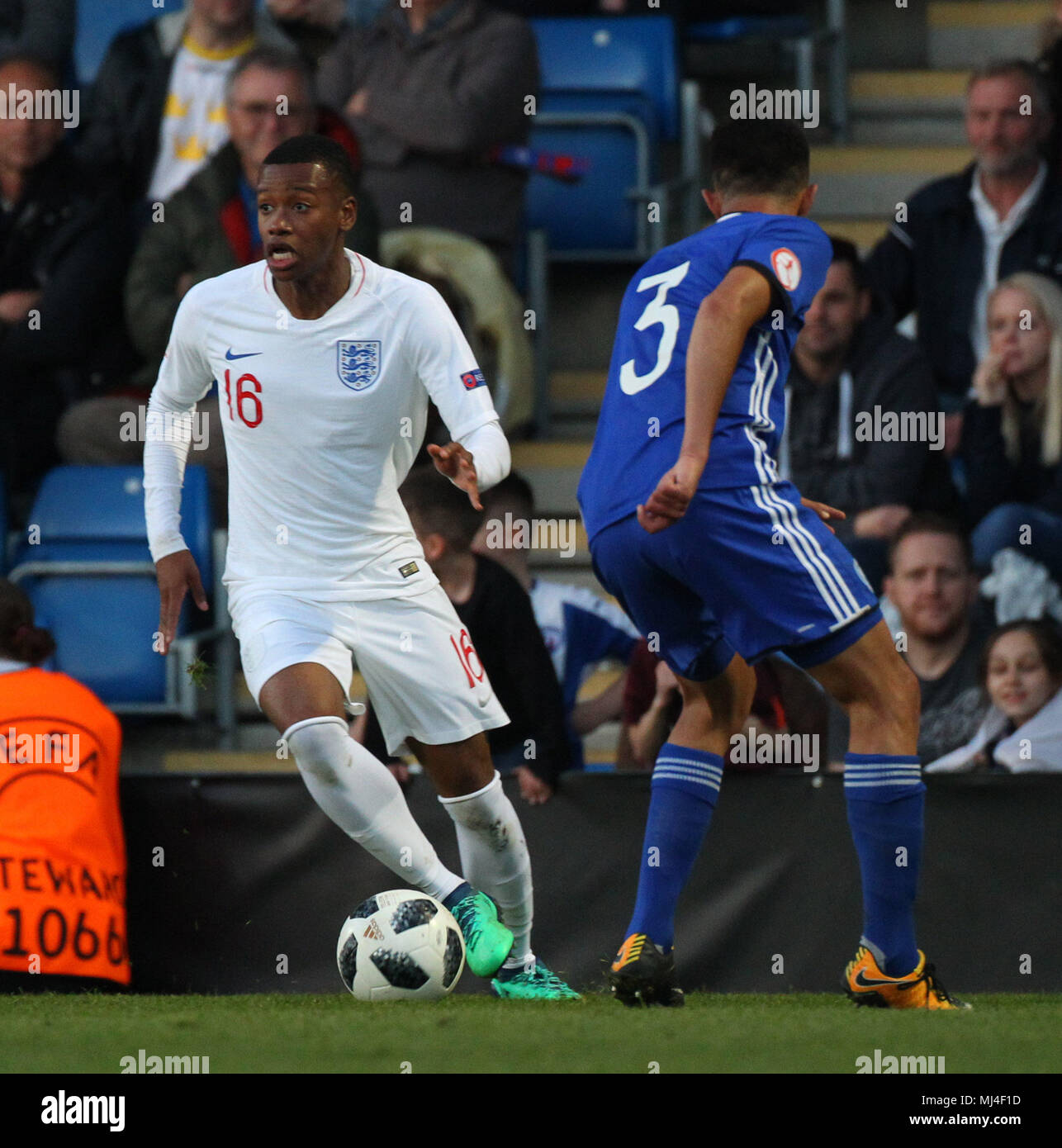 Chesterfield, UK. 4th May, 2018. Rayhaan Tulloch of England and Hanan ...